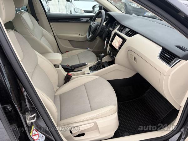 Black Skoda Octavia 2019 in Viljandi, with an engine capacity of 2.00 L and mileage of 229 thousand km for 11990 €, photo 7 on AUTOMOTO.COM.LV