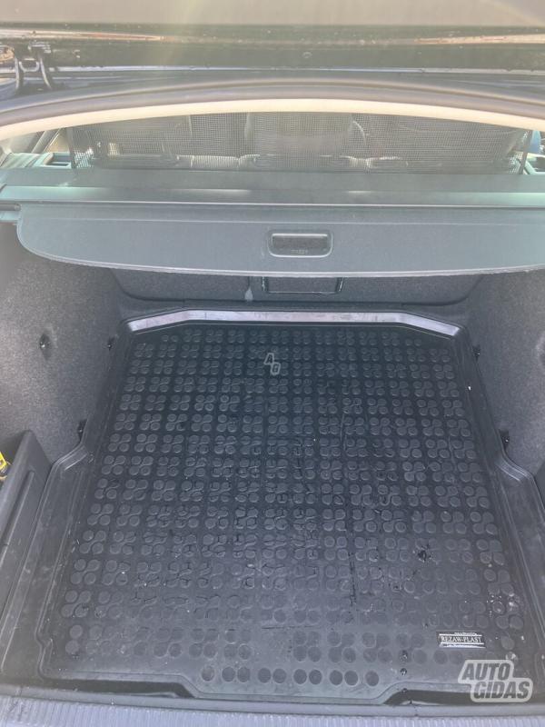 Black Skoda Octavia 2019 in Vilnius, with an engine capacity of 1.60 L and mileage of 227 thousand km for 10800 €, photo 8 on AUTOMOTO.COM.LV