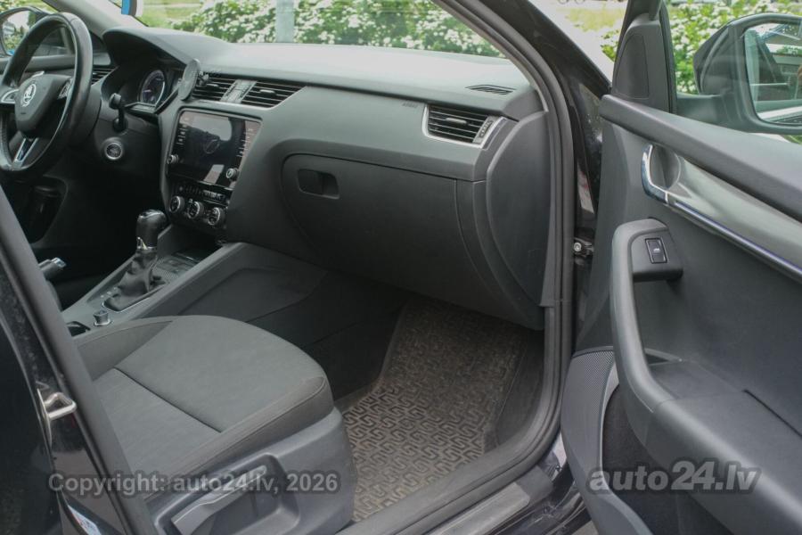 Black Skoda Octavia 2019 in Tallinn, with an engine capacity of 1.50 L and mileage of 219 thousand km for 9990 €, photo 10 on AUTOMOTO.COM.LV