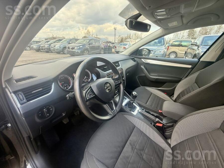 Black Skoda Octavia 2019 in Riga, with an engine capacity of 1.00 L and mileage of 0 thousand km for 7990 €, photo 15 on AUTOMOTO.COM.LV