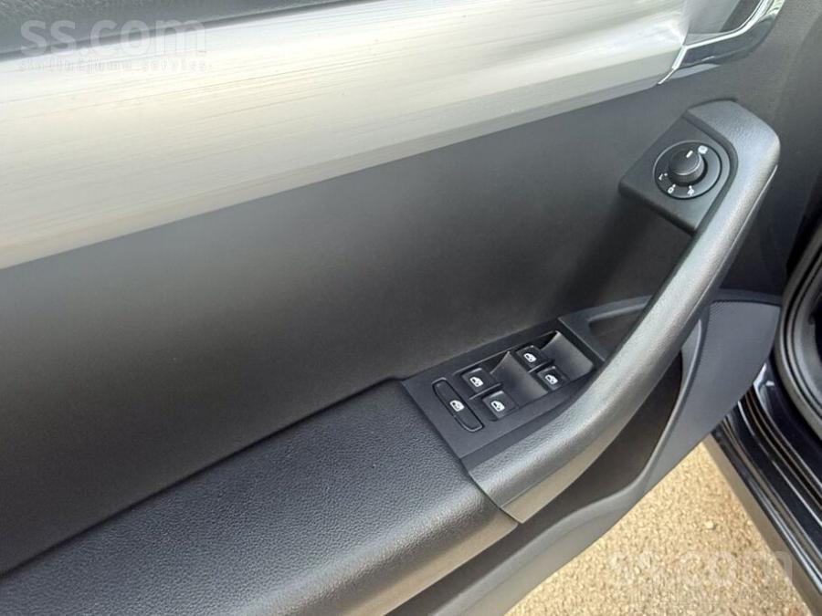 Black Skoda Octavia 2019 in Riga, with an engine capacity of 1.00 L and mileage of 0 thousand km for 7990 €, photo 16 on AUTOMOTO.COM.LV