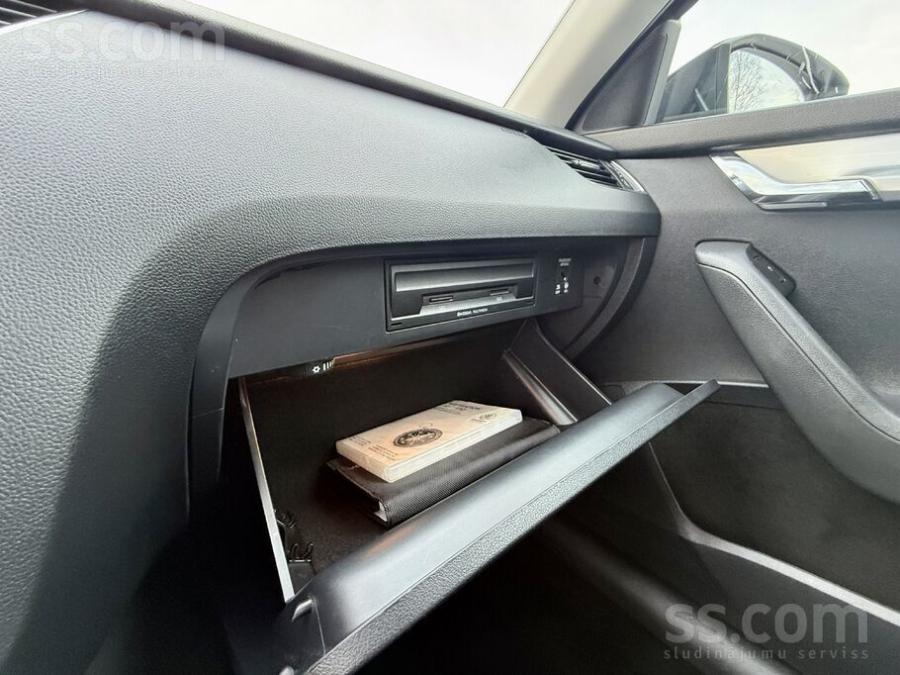 Black Skoda Octavia 2019 in Riga, with an engine capacity of 1.00 L and mileage of 0 thousand km for 7990 €, photo 28 on AUTOMOTO.COM.LV