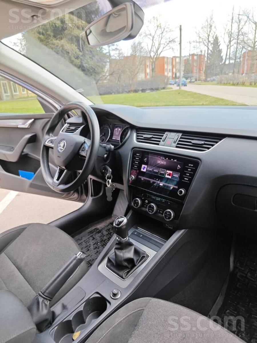 Melns Skoda Octavia 2019 Rīga, ar dzinēja tilpumu 1.60 L un nobraukumu 223 tūkst. km par 9850 €, foto 12 vietnē AUTOMOTO.COM.LV