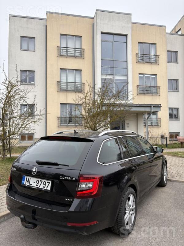 Black Skoda Octavia 2019 in Riga, with an engine capacity of 2.00 L and mileage of 164 thousand km for 14300 €, photo 5 on AUTOMOTO.COM.LV