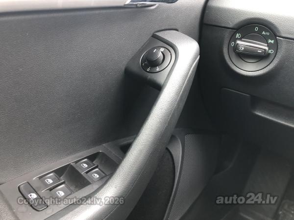 Melns Skoda Octavia 2019 Tallina, ar dzinēja tilpumu 1.50 L un nobraukumu 463 tūkst. km par 4900 €, foto 10 vietnē AUTOMOTO.COM.LV