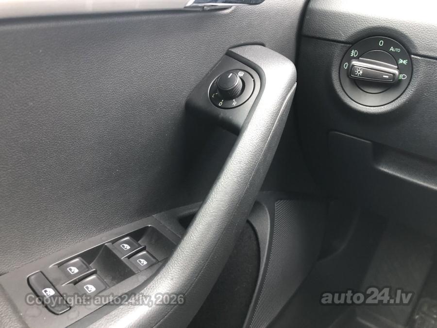 Black Skoda Octavia 2019 in Tallinn, with an engine capacity of 1.50 L and mileage of 463 thousand km for 4900 €, photo 11 on AUTOMOTO.COM.LV