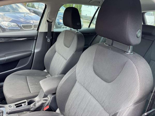 Melns Skoda Octavia 2019 Alīta, ar dzinēja tilpumu 1.50 L un nobraukumu 298 tūkst. km par 6950 €, foto 8 vietnē AUTOMOTO.COM.LV