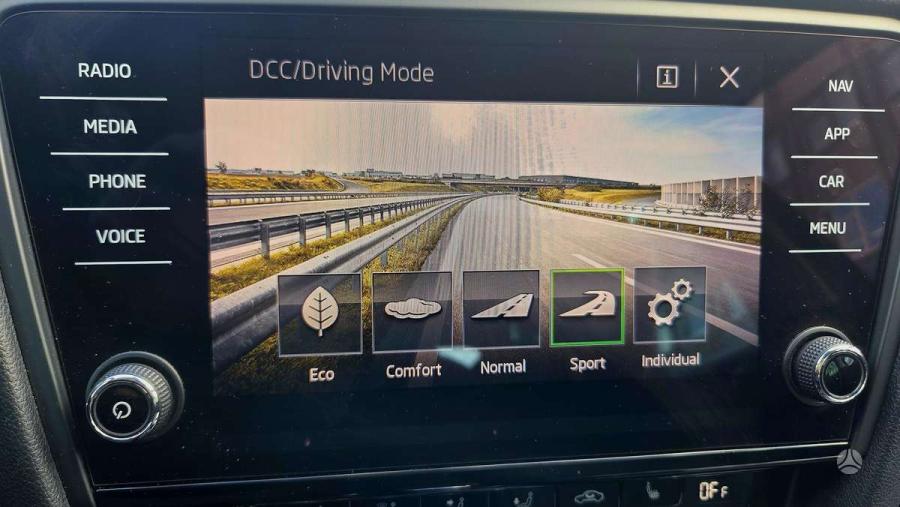 Melns Skoda Octavia 2019 Šauļi, ar dzinēja tilpumu 1.97 L un nobraukumu 210 tūkst. km par 10900 €, foto 25 vietnē AUTOMOTO.COM.LV
