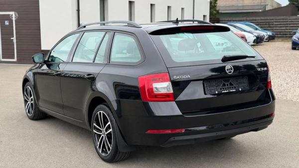 Black Skoda Octavia 2019 in Telschi, with an engine capacity of 1.97 L and mileage of 226 thousand km for 9700 €, photo 5 on AUTOMOTO.COM.LV