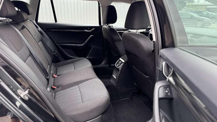 Melns Skoda Octavia 2019 Telšiai, ar dzinēja tilpumu 1.97 L un nobraukumu 226 tūkst. km par 9700 €, foto 18 vietnē AUTOMOTO.COM.LV