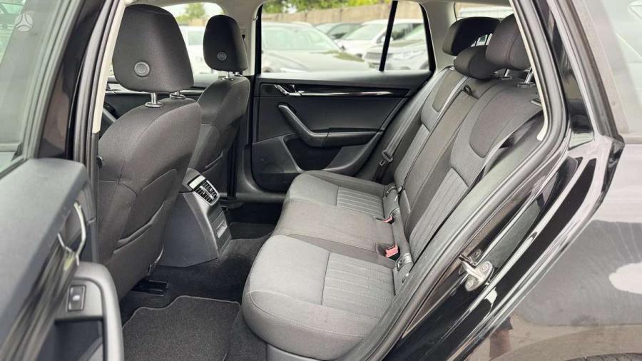 Melns Skoda Octavia 2019 Telšiai, ar dzinēja tilpumu 1.97 L un nobraukumu 226 tūkst. km par 9700 €, foto 19 vietnē AUTOMOTO.COM.LV