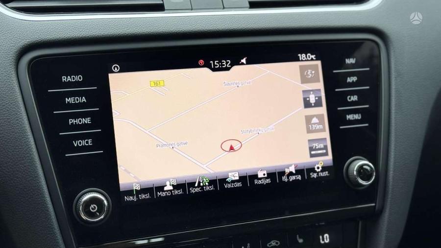 Melns Skoda Octavia 2019 Telšiai, ar dzinēja tilpumu 1.97 L un nobraukumu 226 tūkst. km par 9700 €, foto 24 vietnē AUTOMOTO.COM.LV