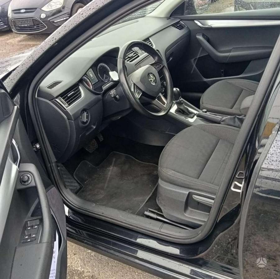 Melns Skoda Octavia 2019 Kauņa, ar dzinēja tilpumu 1.60 L un nobraukumu 246 tūkst. km par 7500 €, foto 10 vietnē AUTOMOTO.COM.LV