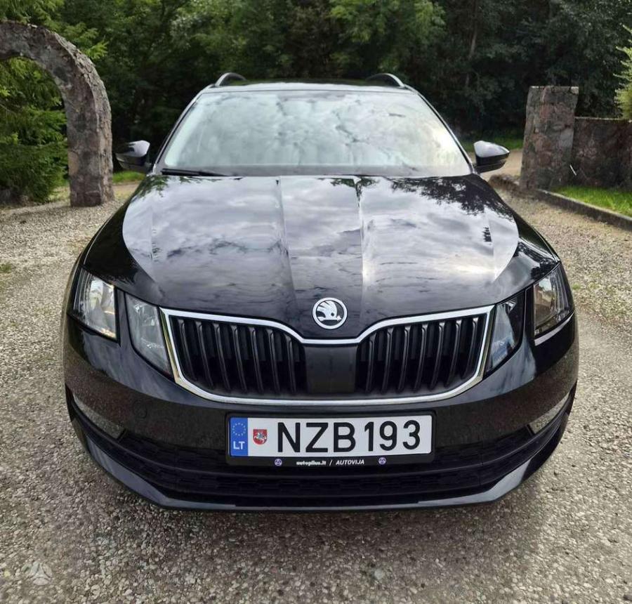 Melns Skoda Octavia 2019 Utena, ar dzinēja tilpumu 1.00 L un nobraukumu 241 tūkst. km par 7500 €, foto 5 vietnē AUTOMOTO.COM.LV