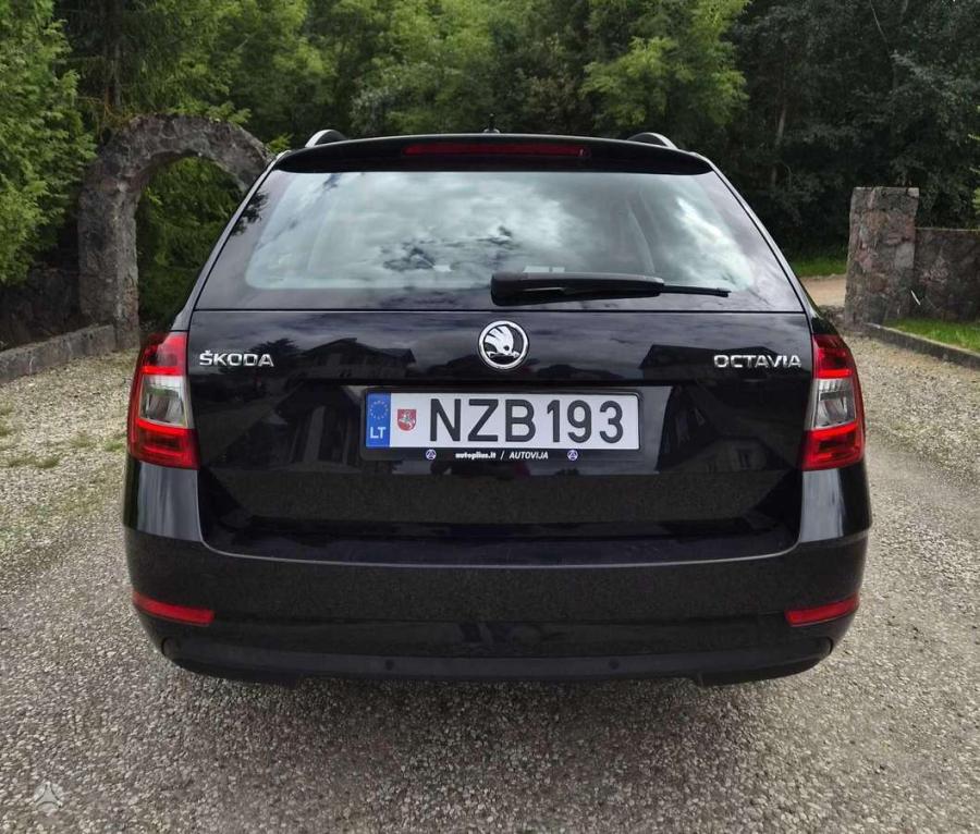 Melns Skoda Octavia 2019 Utena, ar dzinēja tilpumu 1.00 L un nobraukumu 241 tūkst. km par 7500 €, foto 12 vietnē AUTOMOTO.COM.LV