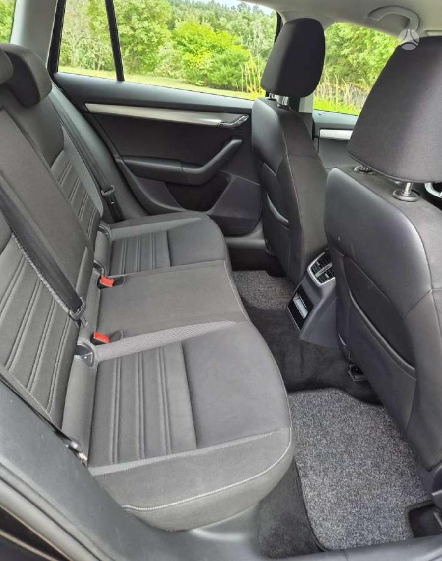 Melns Skoda Octavia 2019 Utena, ar dzinēja tilpumu 1.00 L un nobraukumu 241 tūkst. km par 7500 €, foto 19 vietnē AUTOMOTO.COM.LV