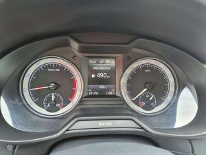 Melns Skoda Octavia 2019 Utena, ar dzinēja tilpumu 1.00 L un nobraukumu 241 tūkst. km par 7500 €, foto 20 vietnē AUTOMOTO.COM.LV