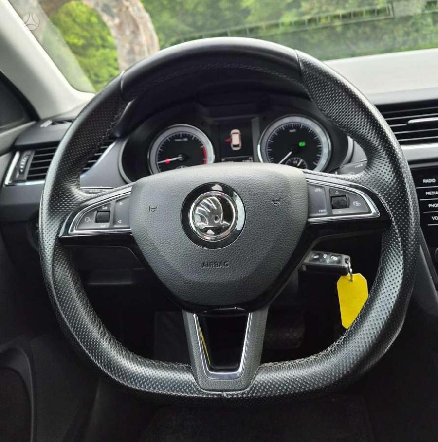 Melns Skoda Octavia 2019 Utena, ar dzinēja tilpumu 1.00 L un nobraukumu 241 tūkst. km par 7500 €, foto 21 vietnē AUTOMOTO.COM.LV