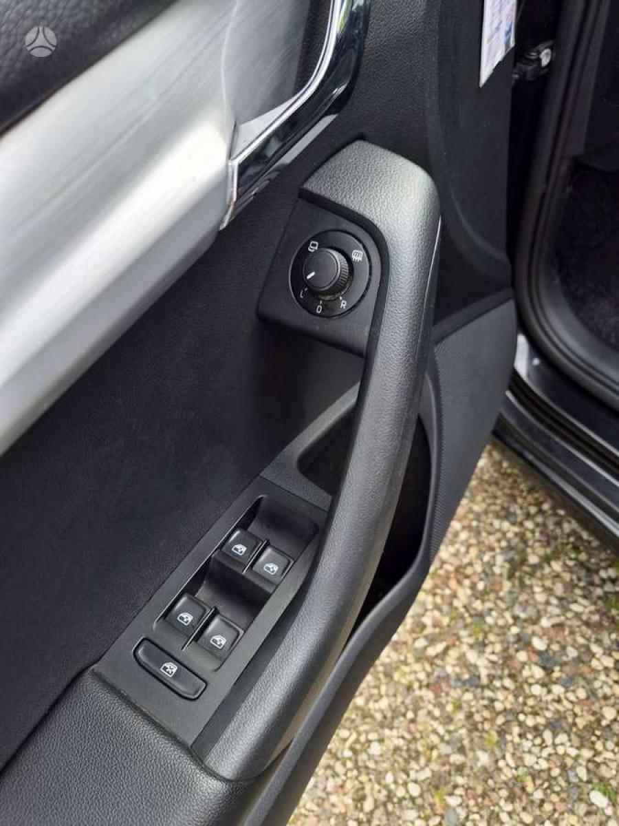 Melns Skoda Octavia 2019 Utena, ar dzinēja tilpumu 1.00 L un nobraukumu 241 tūkst. km par 7500 €, foto 27 vietnē AUTOMOTO.COM.LV