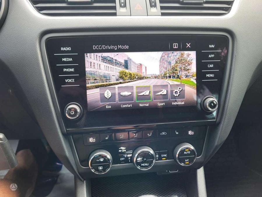 Black Skoda Octavia 2019 in Klaipeda, with an engine capacity of 1.97 L and mileage of 239 thousand km for 13199 €, photo 19 on AUTOMOTO.COM.LV