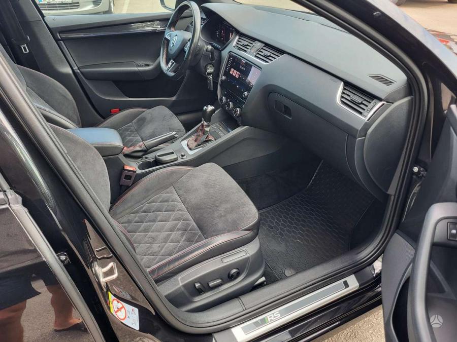 Black Skoda Octavia 2019 in Klaipeda, with an engine capacity of 1.97 L and mileage of 239 thousand km for 13199 €, photo 21 on AUTOMOTO.COM.LV