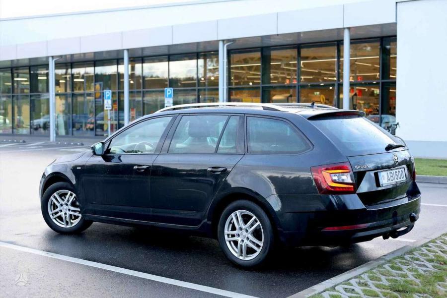 Melns Skoda Octavia 2019 Viļņa, ar dzinēja tilpumu 1.97 L un nobraukumu 292 tūkst. km par 10499 €, foto 4 vietnē AUTOMOTO.COM.LV