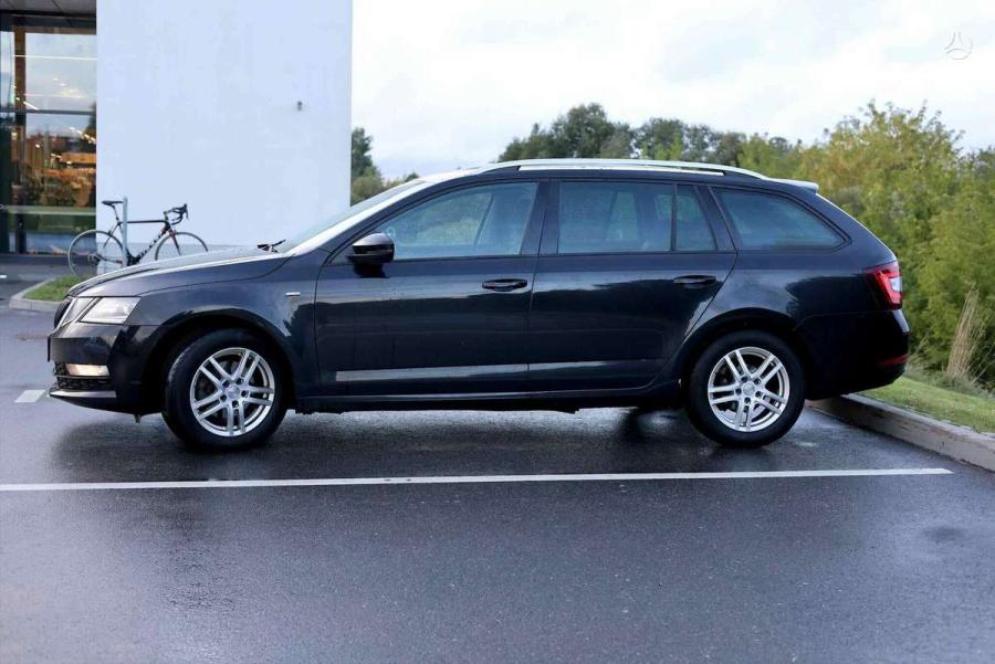 Melns Skoda Octavia 2019 Viļņa, ar dzinēja tilpumu 1.97 L un nobraukumu 292 tūkst. km par 10499 €, foto 7 vietnē AUTOMOTO.COM.LV
