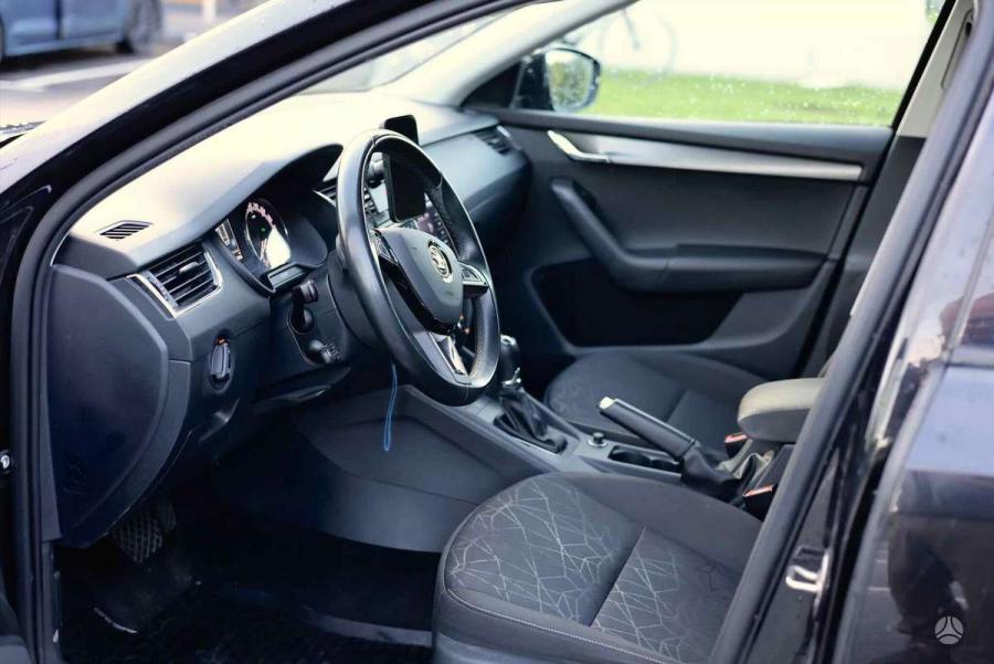 Melns Skoda Octavia 2019 Viļņa, ar dzinēja tilpumu 1.97 L un nobraukumu 292 tūkst. km par 10499 €, foto 17 vietnē AUTOMOTO.COM.LV