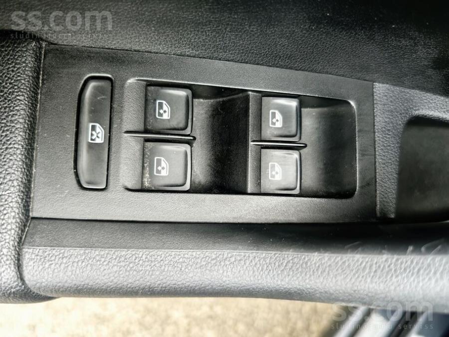 Black Skoda Octavia 2019 in Jelgava, with an engine capacity of 2.00 L and mileage of 14 thousand km for 13500 €, photo 13 on AUTOMOTO.COM.LV