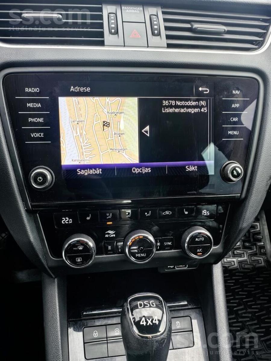 Black Skoda Octavia 2019 in Jelgava, with an engine capacity of 2.00 L and mileage of 14 thousand km for 13500 €, photo 16 on AUTOMOTO.COM.LV