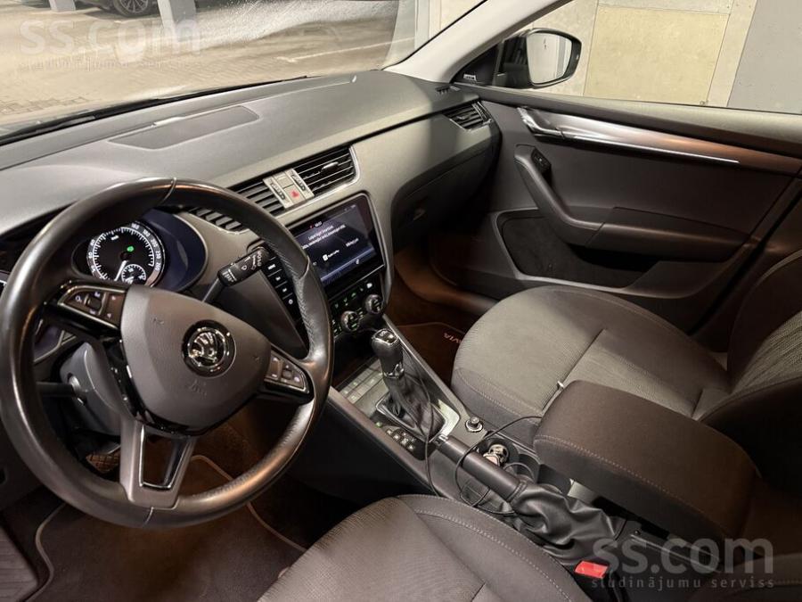 Black Skoda Octavia 2019 in Riga, with an engine capacity of 1.50 L and mileage of 193 thousand km for 12850 €, photo 7 on AUTOMOTO.COM.LV