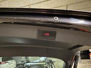 Black Skoda Octavia 2019 in Riga, with an engine capacity of 1.50 L and mileage of 193 thousand km for 12850 €, photo 11 on AUTOMOTO.COM.LV