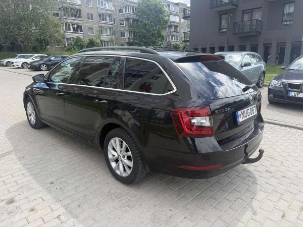 Melns Skoda Octavia 2019 Viļņa, ar dzinēja tilpumu 1.60 L un nobraukumu 330 tūkst. km par 5800 €, foto 7 vietnē AUTOMOTO.COM.LV