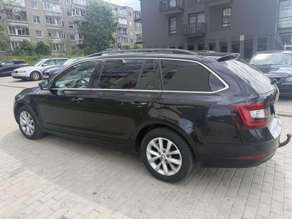 Melns Skoda Octavia 2019 Viļņa, ar dzinēja tilpumu 1.60 L un nobraukumu 330 tūkst. km par 5800 €, foto 8 vietnē AUTOMOTO.COM.LV