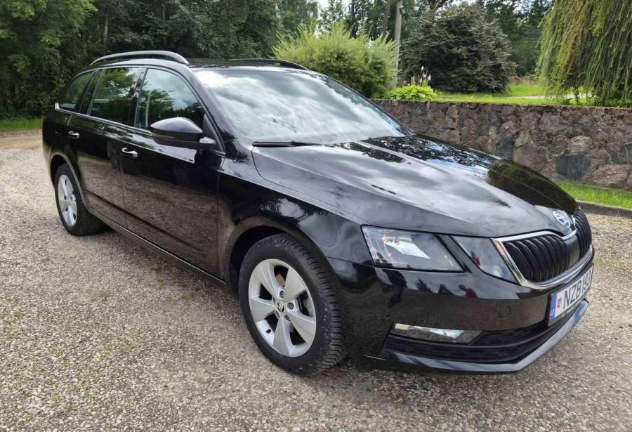Melns Skoda Octavia 2019 Utena, ar dzinēja tilpumu 1.00 L un nobraukumu 242 tūkst. km par 7399 €, foto 7 vietnē AUTOMOTO.COM.LV