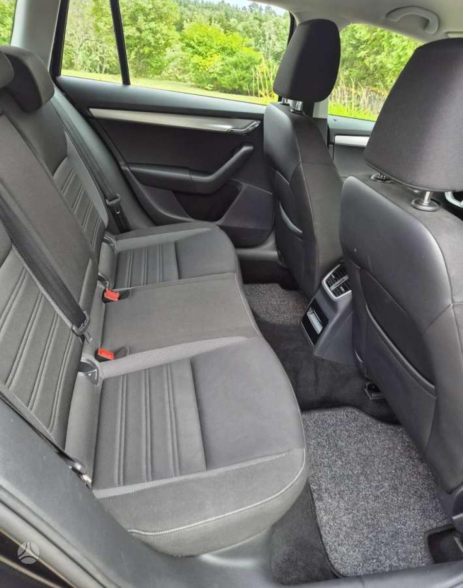 Melns Skoda Octavia 2019 Utena, ar dzinēja tilpumu 1.00 L un nobraukumu 242 tūkst. km par 7399 €, foto 18 vietnē AUTOMOTO.COM.LV