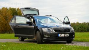 Черный Шкода Октавия 2019 в Цесис, объемом двигателя 2.00 л и пробегом 255 тыс. км за 9900 €, фото 4 на AUTOMOTO.COM.LV