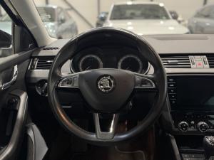 Черный Шкода Октавия 2019 в Рига, объемом двигателя 1.50 л и пробегом 193 тыс. км за 11990 €, фото 16 на AUTOMOTO.COM.LV
