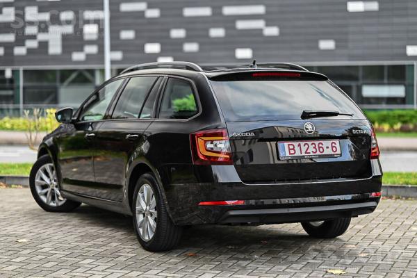 Black Skoda Octavia 2019 in Jelgava, with an engine capacity of 1.60 L and mileage of 245 thousand km for 8700 €, photo 4 on AUTOMOTO.COM.LV