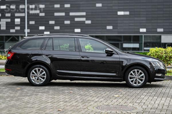 Black Skoda Octavia 2019 in Jelgava, with an engine capacity of 1.60 L and mileage of 245 thousand km for 8700 €, photo 8 on AUTOMOTO.COM.LV