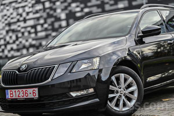 Black Skoda Octavia 2019 in Jelgava, with an engine capacity of 1.60 L and mileage of 245 thousand km for 8700 €, photo 11 on AUTOMOTO.COM.LV
