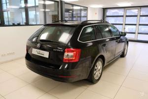 Black Skoda Octavia 2020 in Vilnius, with an engine capacity of 1.50 L and mileage of 137 thousand km for 13800 €, photo 2 on AUTOMOTO.COM.LV