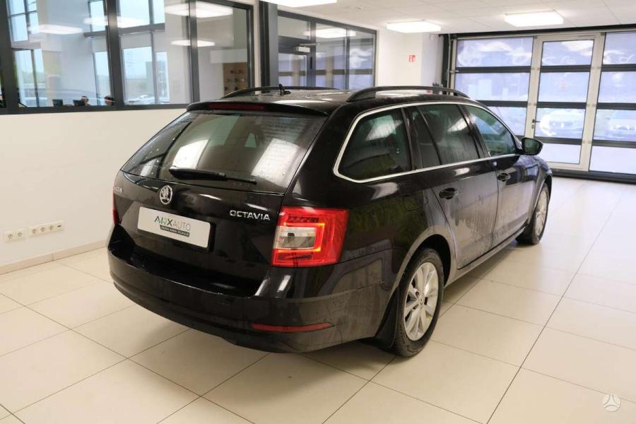 Black Skoda Octavia 2020 in Vilnius, with an engine capacity of 1.50 L and mileage of 137 thousand km for 13800 €, photo 2 on AUTOMOTO.COM.LV