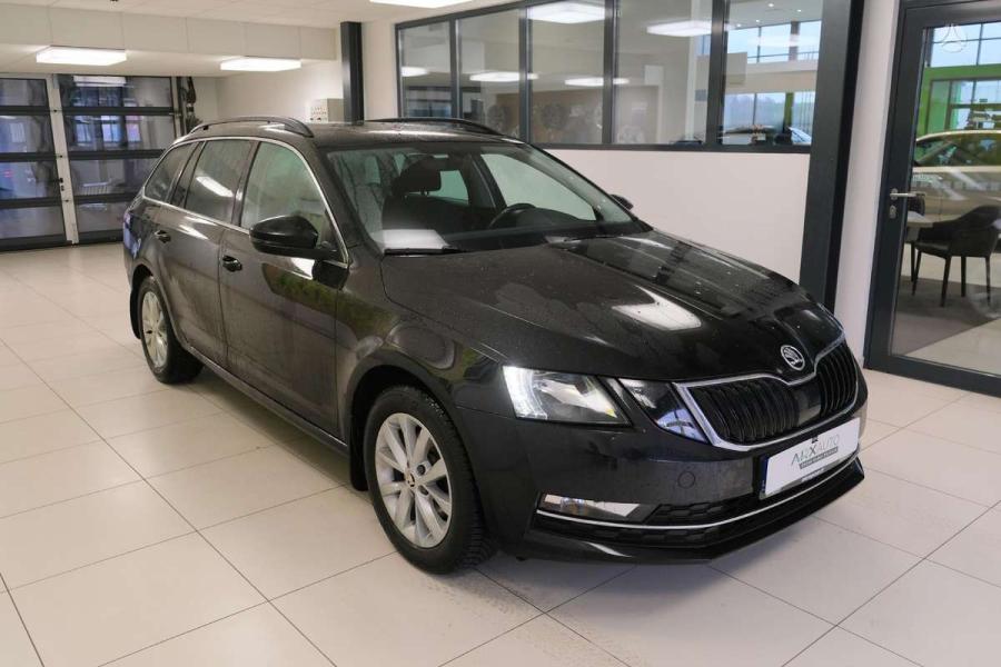 Black Skoda Octavia 2020 in Vilnius, with an engine capacity of 1.50 L and mileage of 137 thousand km for 13800 €, photo 3 on AUTOMOTO.COM.LV