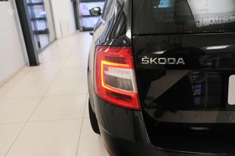 Black Skoda Octavia 2020 in Vilnius, with an engine capacity of 1.50 L and mileage of 137 thousand km for 13800 €, photo 24 on AUTOMOTO.COM.LV