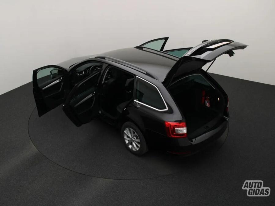 Melns Skoda Octavia 2020 Viļņa, ar dzinēja tilpumu 1.50 L un nobraukumu 173 tūkst. km par 12799 €, foto 14 vietnē AUTOMOTO.COM.LV