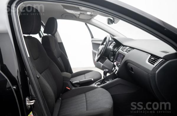Melns Skoda Octavia 2020 Rīga, ar dzinēja tilpumu 1.50 L un nobraukumu 180 tūkst. km par 10899 €, foto 10 vietnē AUTOMOTO.COM.LV