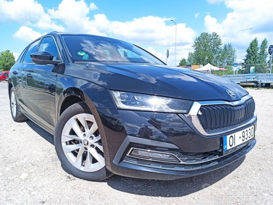 Black Skoda Octavia 2020 in Daugavpils, with an engine capacity of 2.00 L and mileage of 0 thousand km for 15600 €, photo 3 on AUTOMOTO.COM.LV