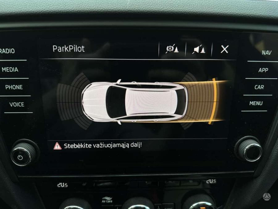 Melns Skoda Octavia 2020 Viļņa, ar dzinēja tilpumu 1.60 L un nobraukumu 157 tūkst. km par 12750 €, foto 18 vietnē AUTOMOTO.COM.LV