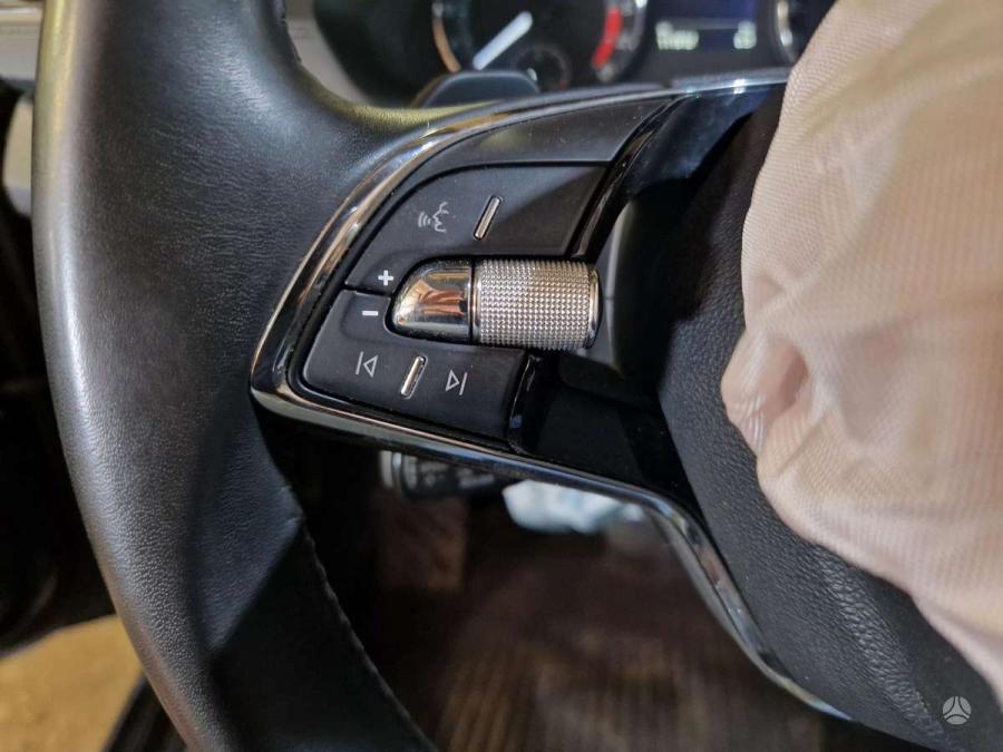 Black Skoda Octavia 2020 in Kaunas, with an engine capacity of 1.97 L and mileage of 111 thousand km for 7150 €, photo 16 on AUTOMOTO.COM.LV